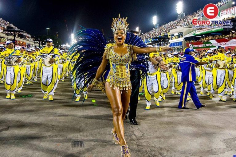 Rio Carnival - Lễ hội hoá trang nóng bỏng nhất tại Brazil