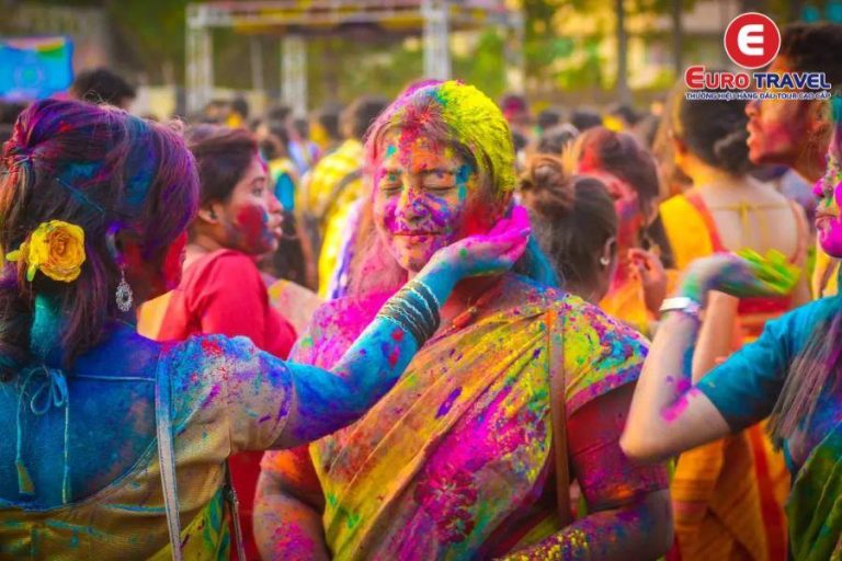 Holi - Khám phá Lễ hội ném bột màu nổi tiếng ở Ấn Độ
