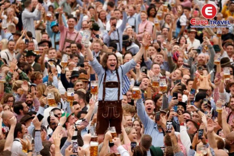 Lễ hội bia Oktoberfest - Lễ hội Bia Đức lớn nhất thế giới