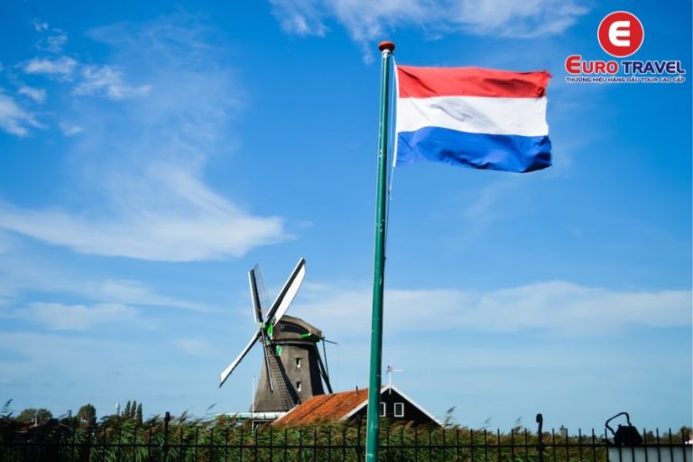 Cờ Đức - Hình ảnh và Lịch Sử Bí Ẩn của Quốc Kỳ Đức